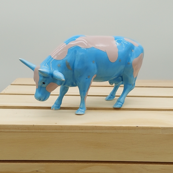 Cow Parade | Accents | Cow Parade Lullaby Resin Cow Figurine 982 ...